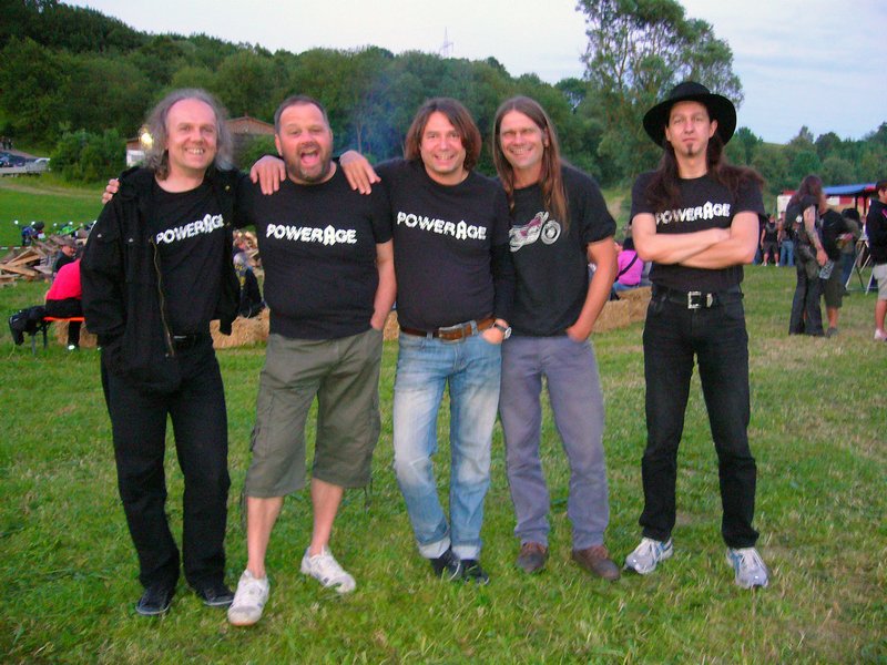 Bilder der Powerage AC/DC Tribute Band, von Konzerten, Auftritten in ...